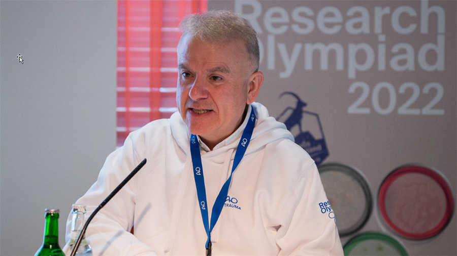 Panagiotis “Peter” Giannoudis is the new AO Trauma Research Commission ...